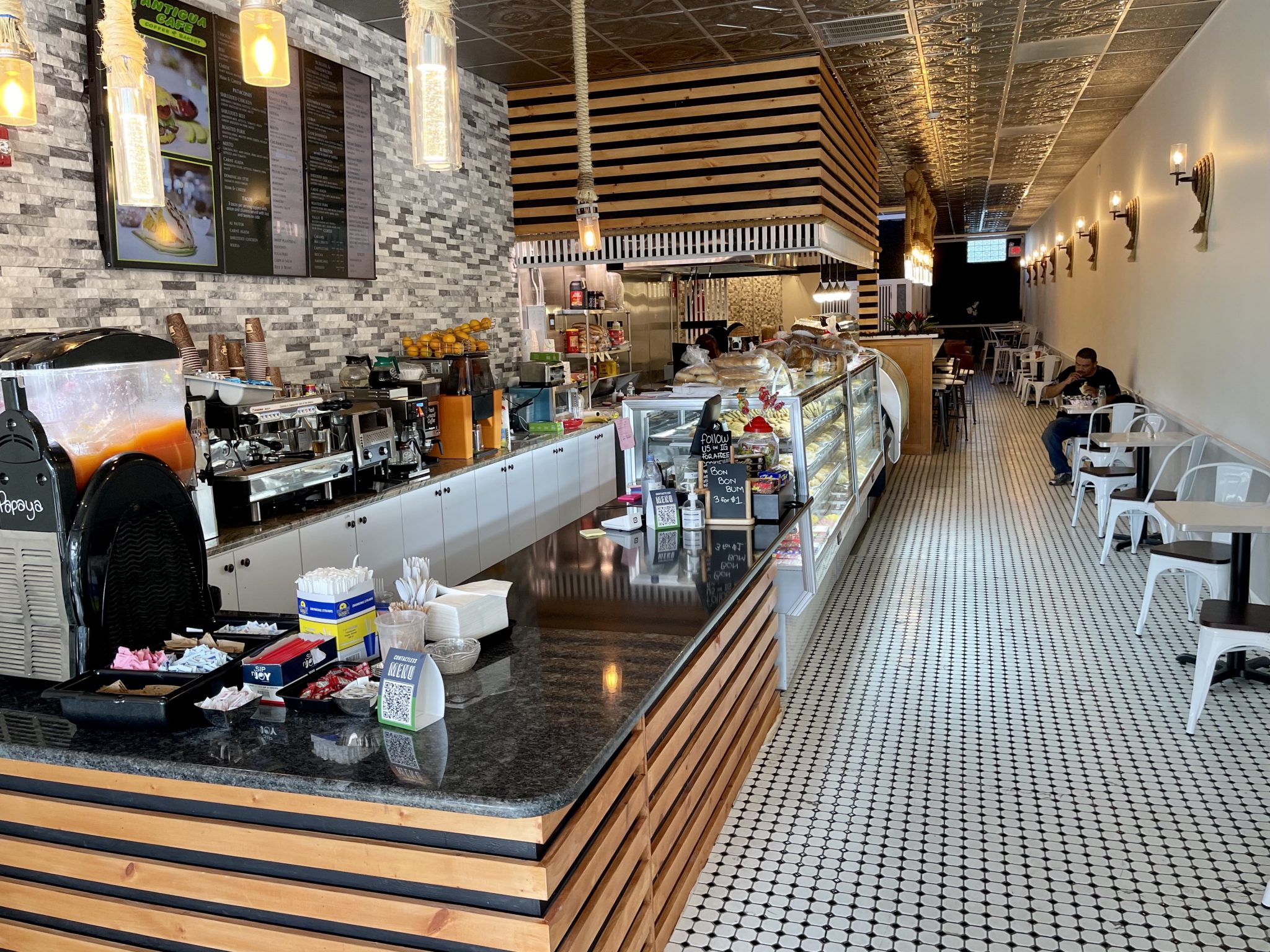 Antigua Café: Un nuevo restaurante-panadería latino en Riverhead con ...