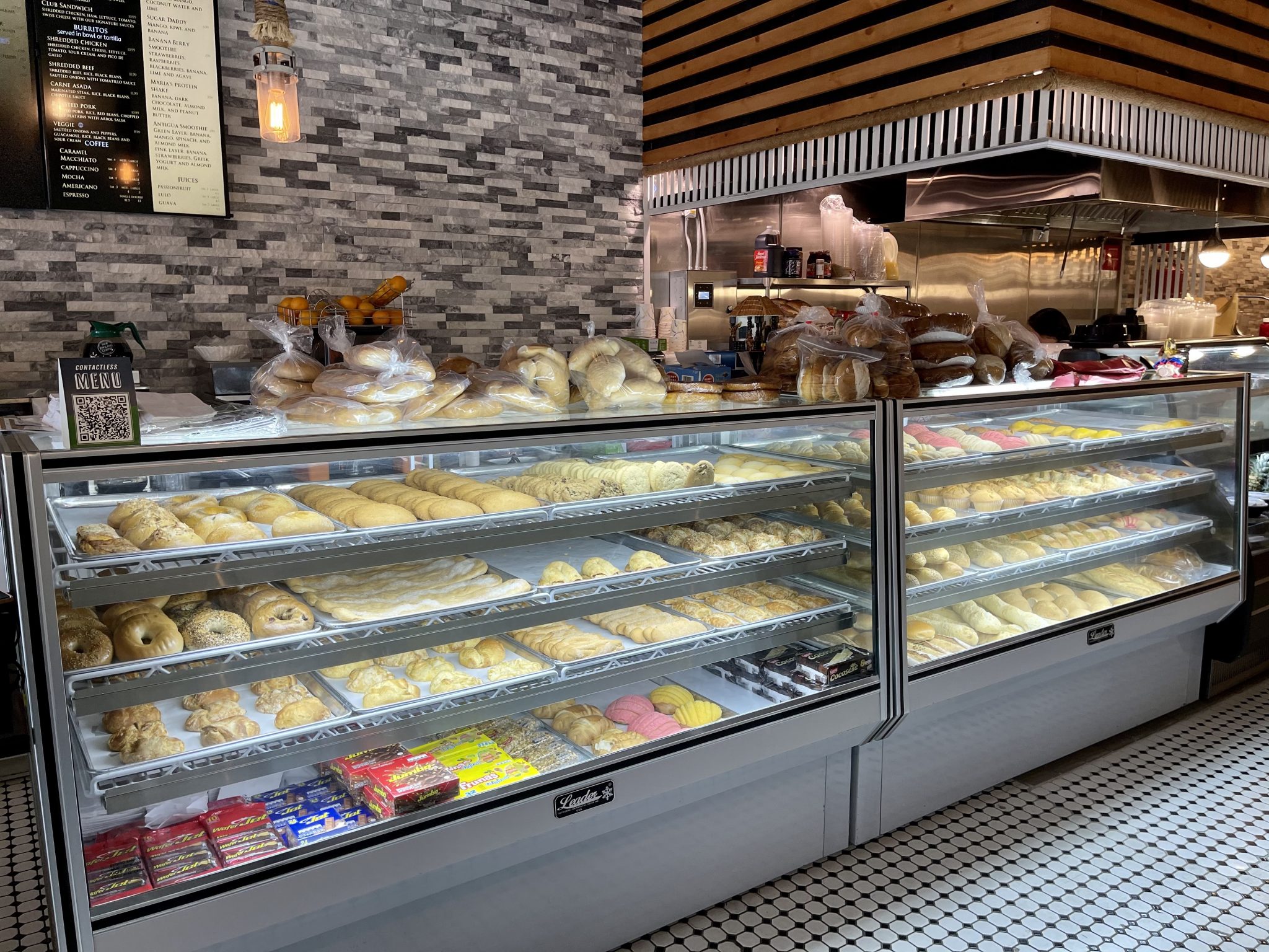 Antigua Café: Un nuevo restaurante-panadería latino en Riverhead con ...